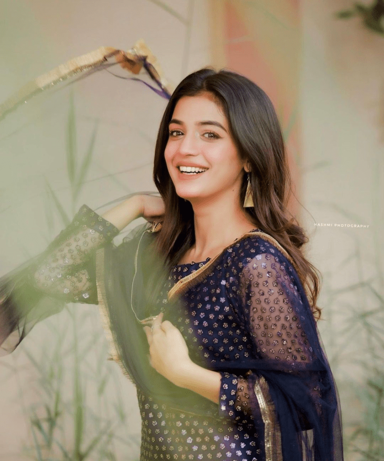 Biography of Laiba Khan: Age, Family, Siblings, Spouse, and Dramas ...